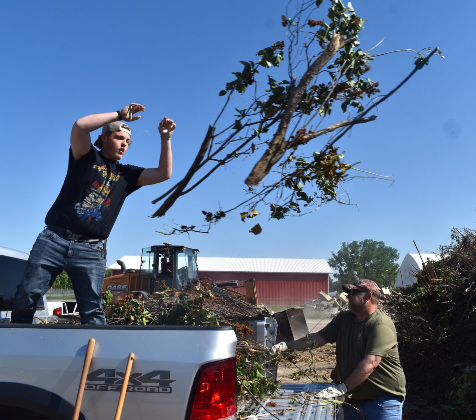 Marshalltown residents take advantage of free drop off day | News ...